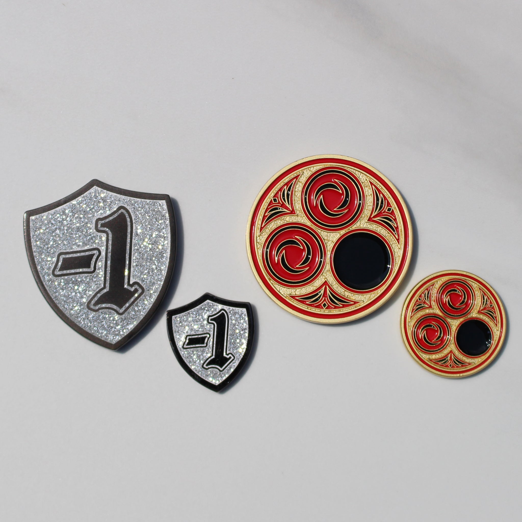 Streamer Set (3 Tokens): 1 x Oversized Metal Resource Token & 2 x Over ...