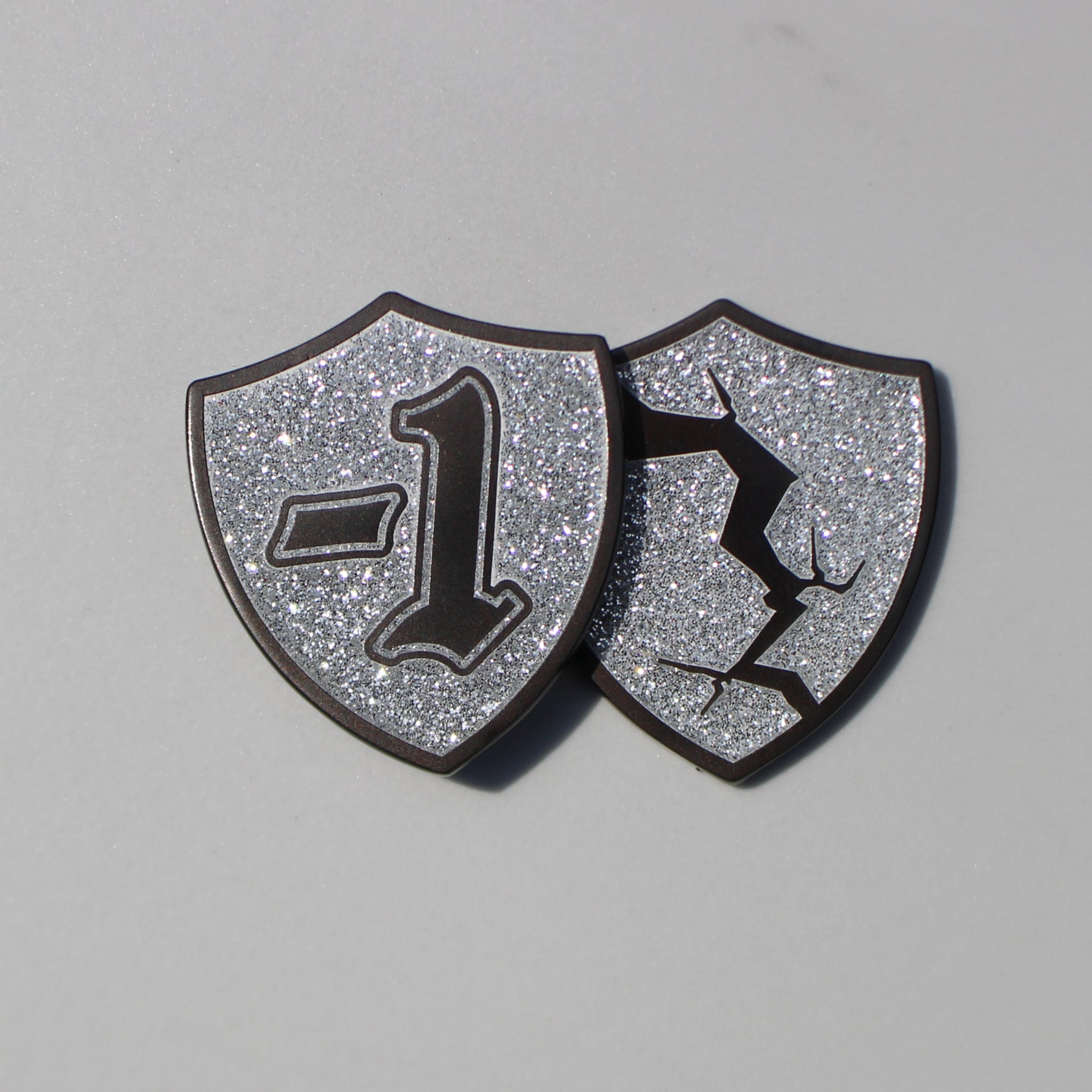 Streamer Set (3 Tokens): 1 x Oversized Metal Resource Token & 2 x Over ...